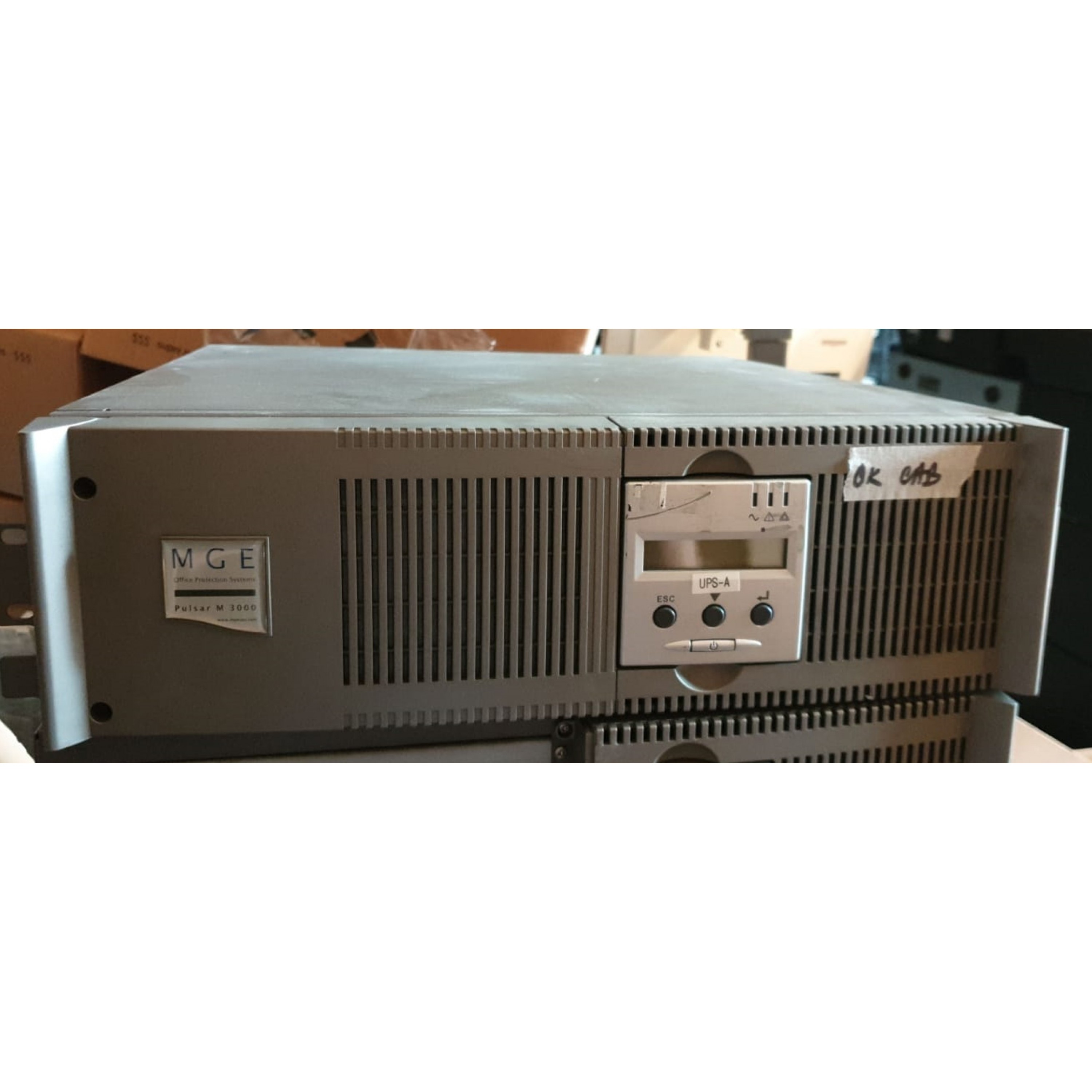 UPS MGE PULSAR M3000