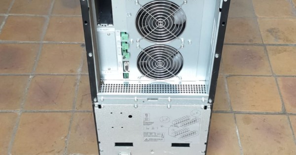 UPS EATON CORPORATION Powerware 9355-15-n-15-64x9ah fara baterii 15kVa